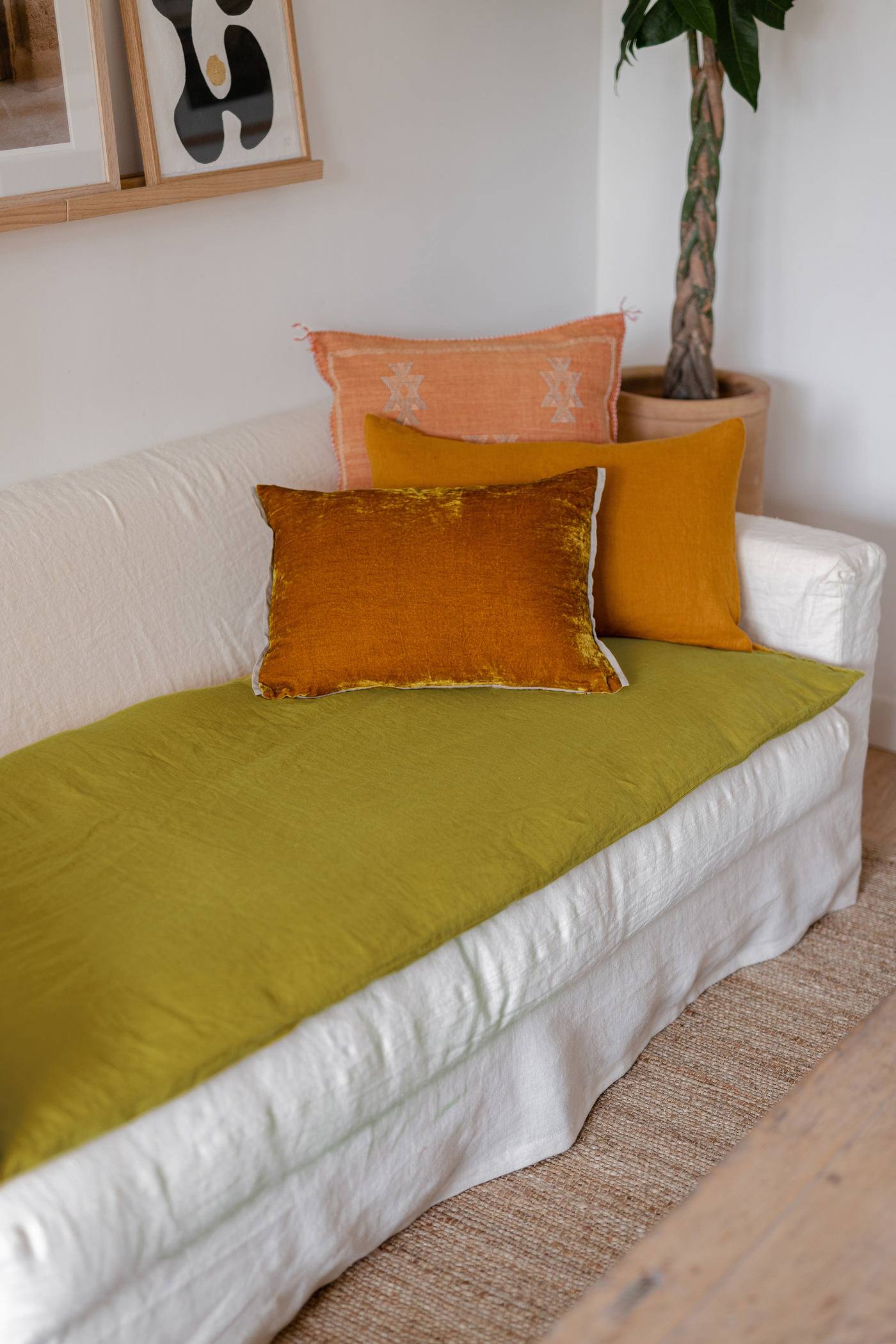 Sofa cover édredon en lin -plusieurs couleurs disponibles — La Maison ...